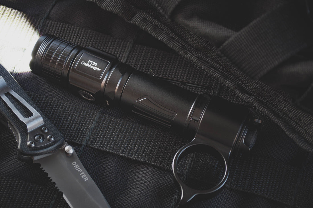 Tactical Flashlight Grip & Operation Techniques: Mastering Control, Sp